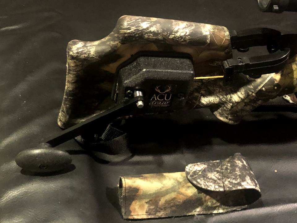 TenPoint Crossbow, Hardsider Case, Scope, Bolts, Tips, 6 Point Series ...