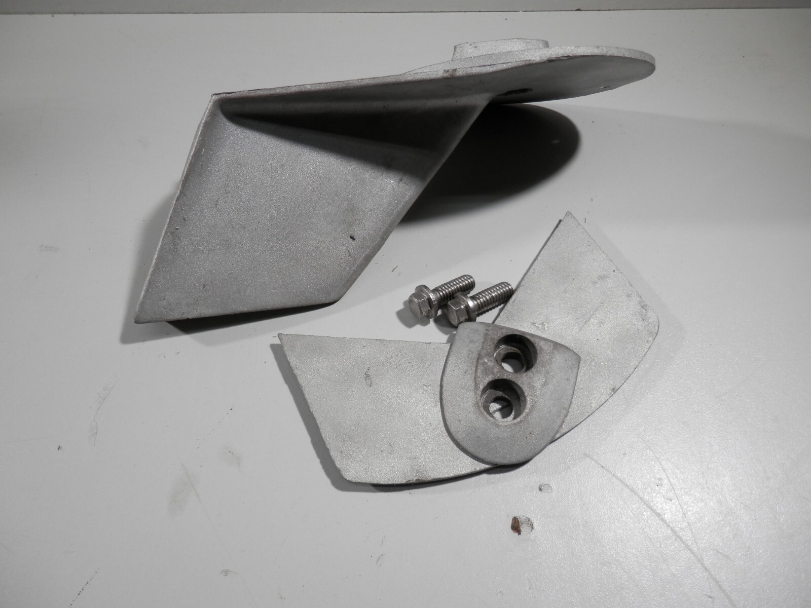 OMC Stringer 400 800 Lower Trim Tab Extension Rudder 909779 909549 (A-3 ...