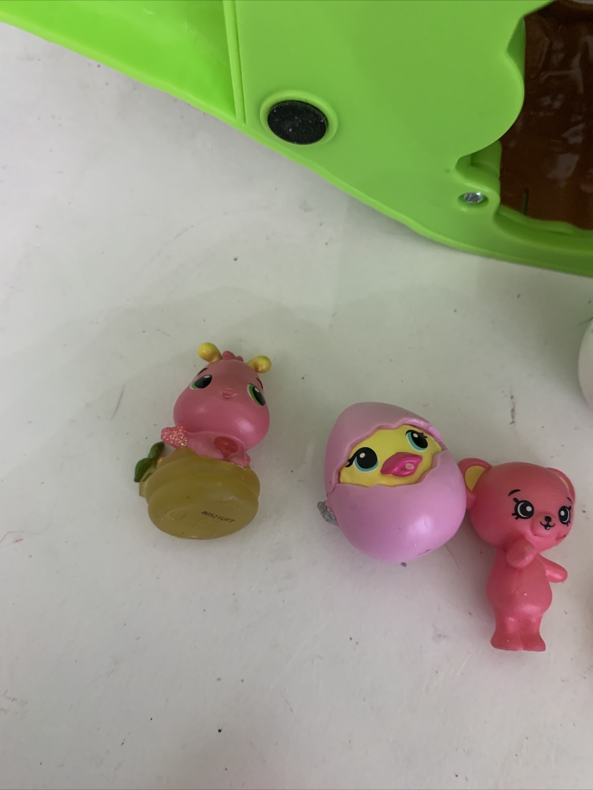 Hatchimals Colleggtibles The Hatchery Nursery Jungle Tree House With 7 ...