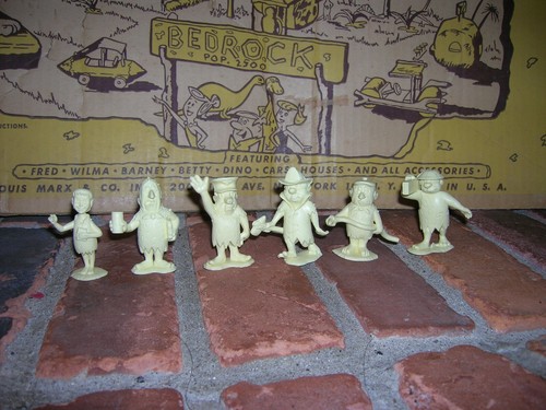 Vintage Marx 6 FLINTSTONES PEOPLE FIREMAN COP MORE PLAYSET 1961 Hanna ...