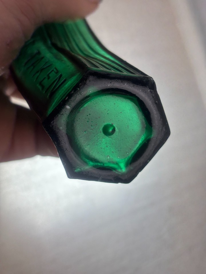 60857 Old Vintage Antique Glass Poison Bottle Green Hexagnol NTB ...