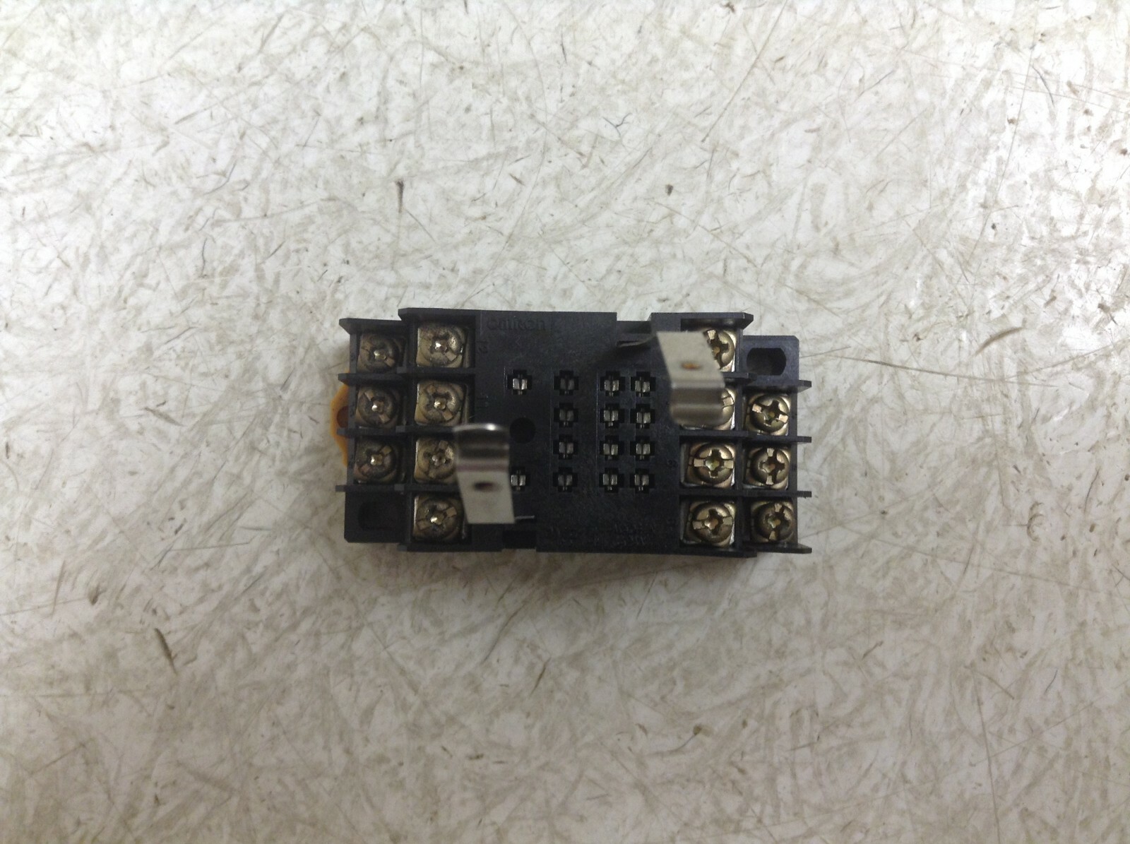 Omron PYF14T Relay Base (TSC) | eBay