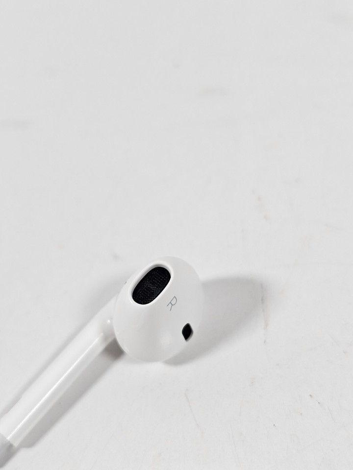 Original Apple EarPods Headphones - USB-C Wired Headphones - MTJY3AM/A ...