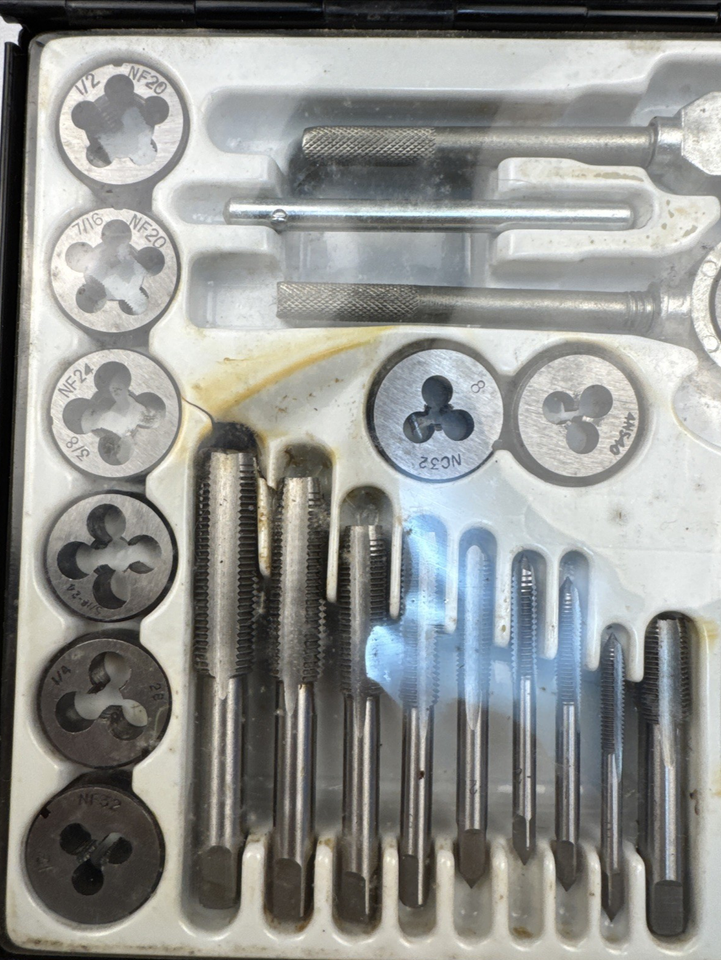 40 pcs Tap and Die Set SAE Thread Renewing Tapping Threading Chasing ...