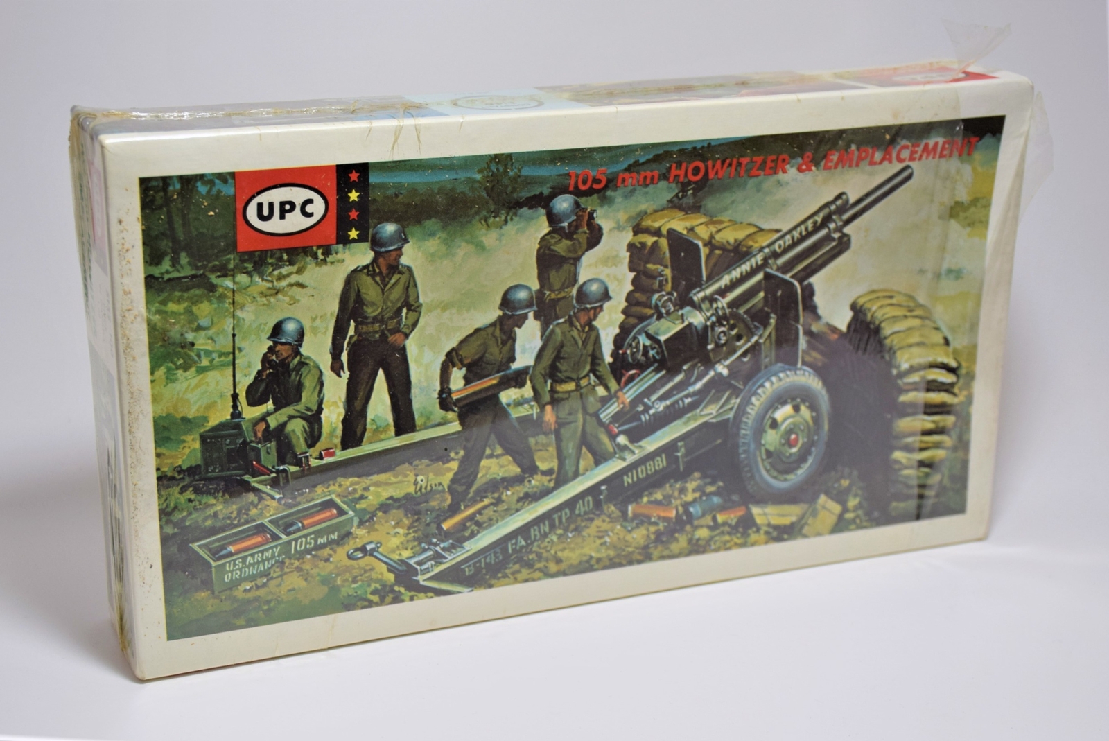 UPC 105 mm Howitzer & Emplacement Plastic Model Kit 5152 1/40 scale for ...
