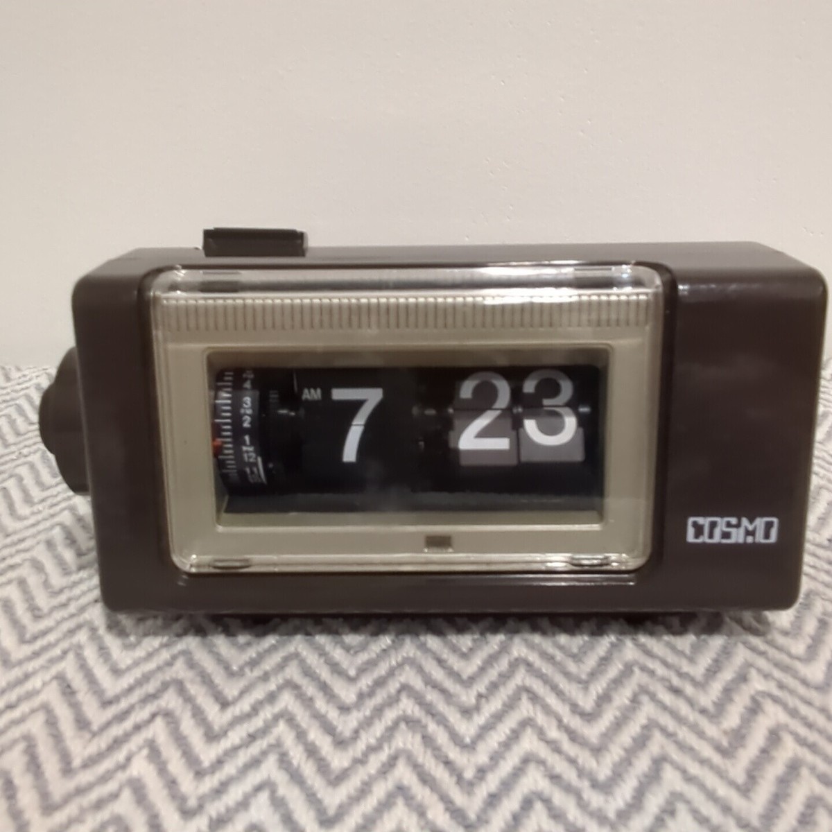 Retro Flip Alarm Clock