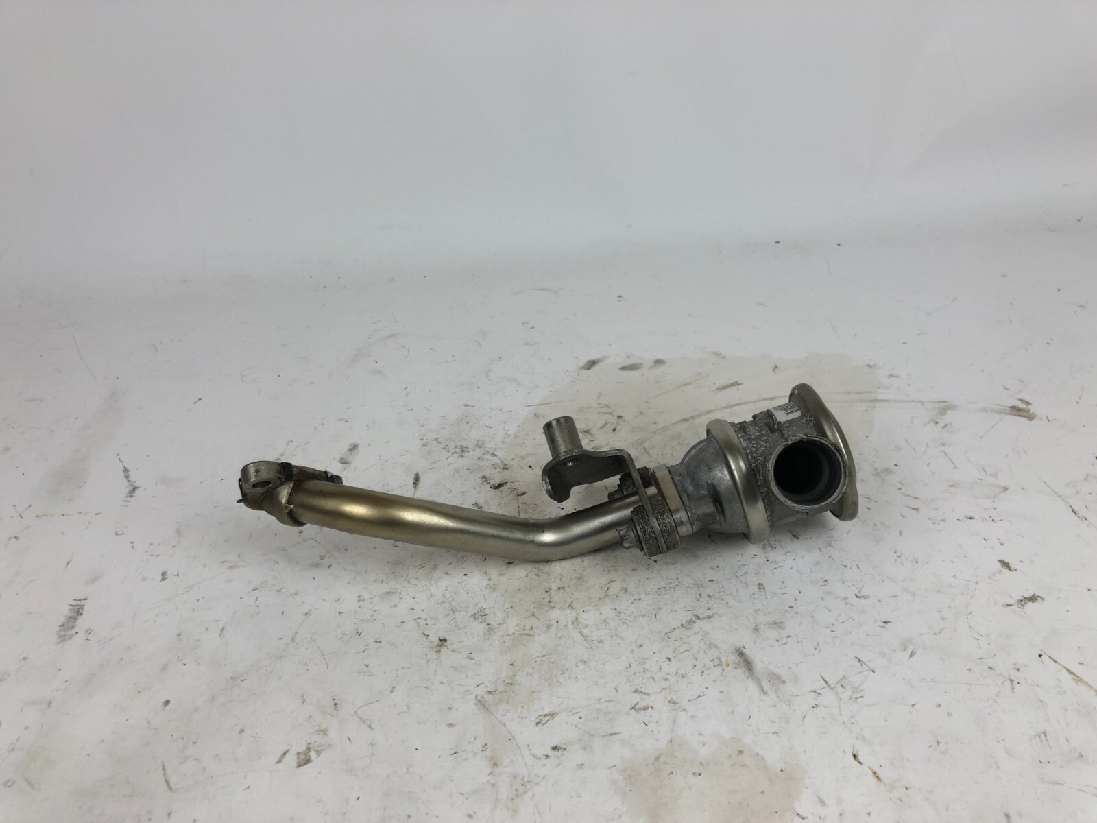 Porsche Macan 95B Left Side Engine EGR Valve 99711320371 | eBay