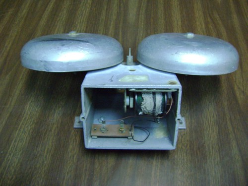 METAL TELEPHONE RINGER BELL VINTAGE OUTDOOR INDUSTRIAL | eBay