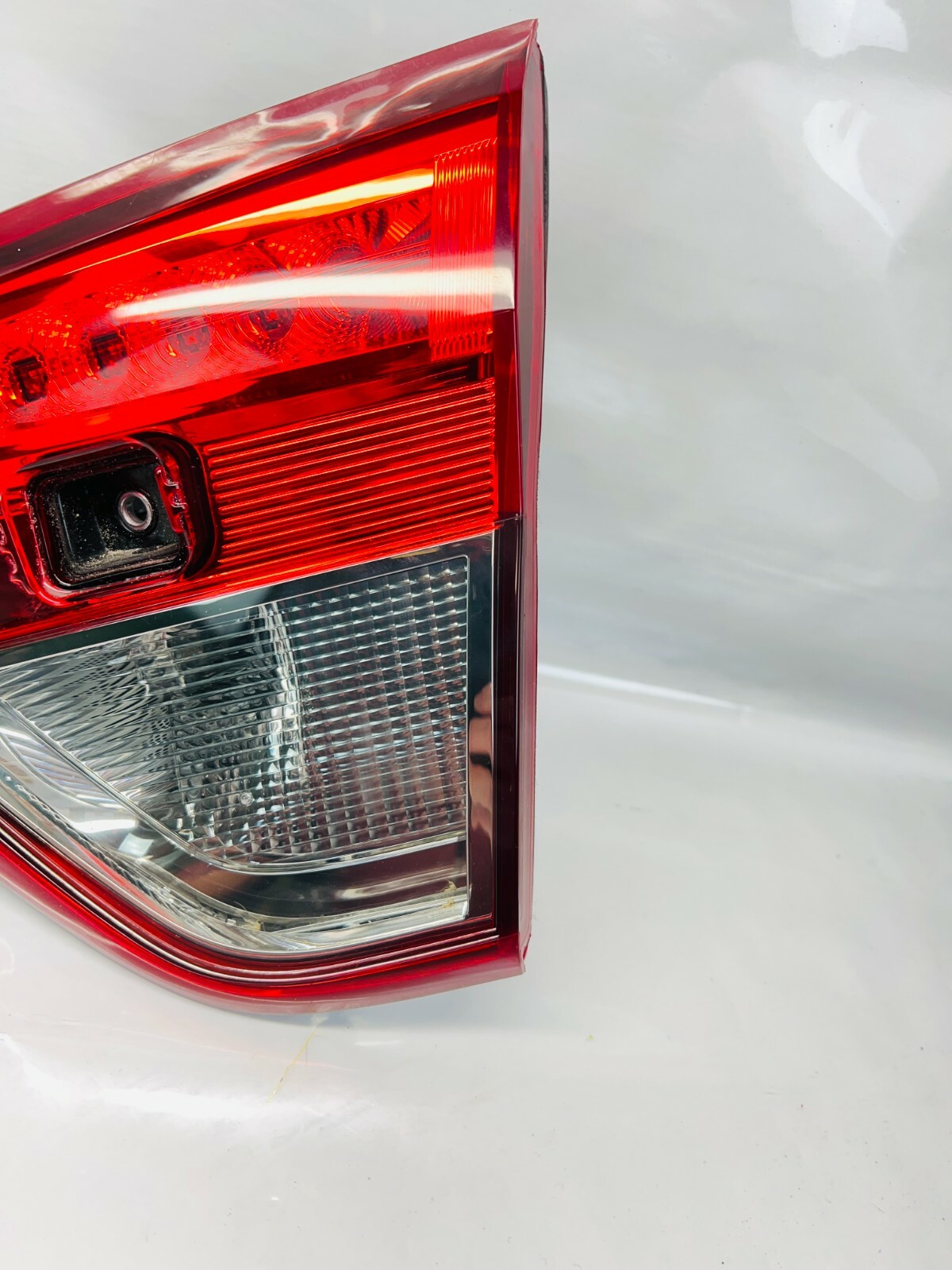 84086139 2016 2017 2018 BUICK ENVISION LID REAR RIGHT INNER OEM TAIL ...