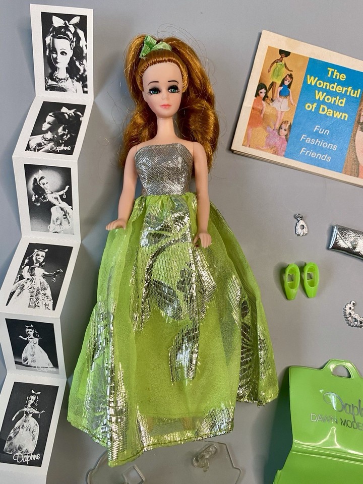 Vintage 1971 Topper Dawn Model Agency DAPHNE Doll Dance Til Dawn Gown ...