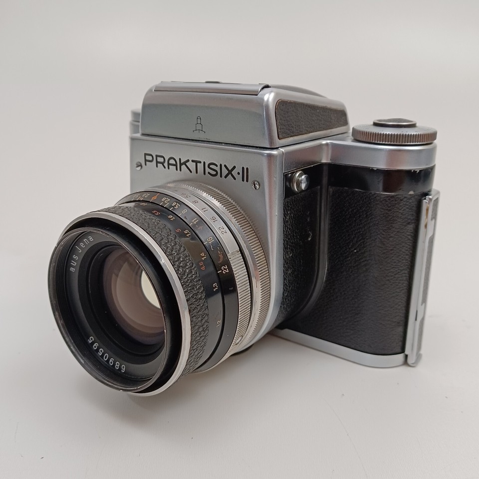 PRAKTISIX II 6x6 Film Camera aus Jena Carl Zeiss 80mm f2.8 FOR REPAIR ...