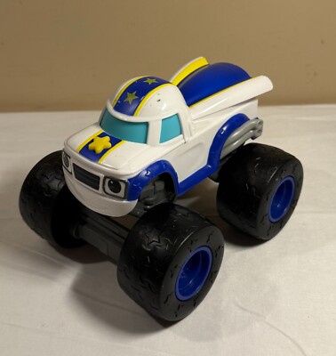 Blaze & the Monster Machines Plastic 5" Truck - Talking Darington ...