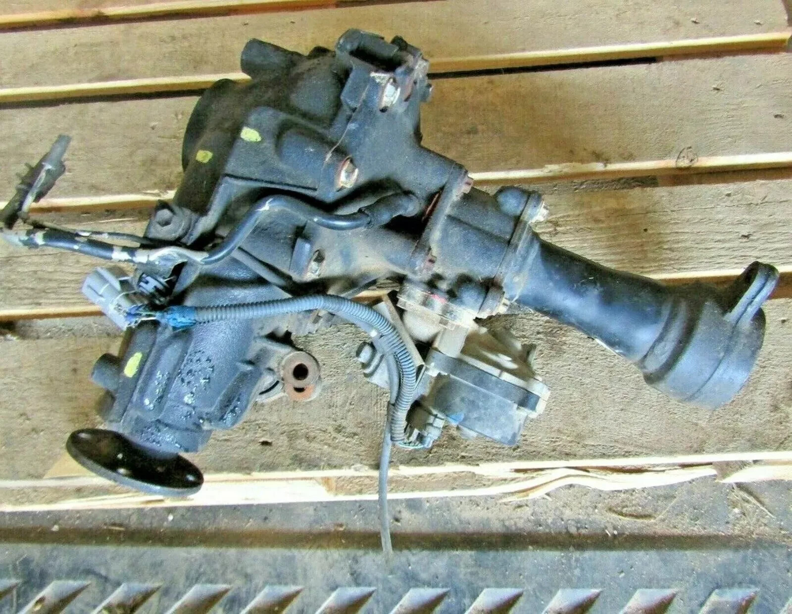2001-2004 Toyota Tacoma Front Axle Differential Carrier 4.10 Ratio ...