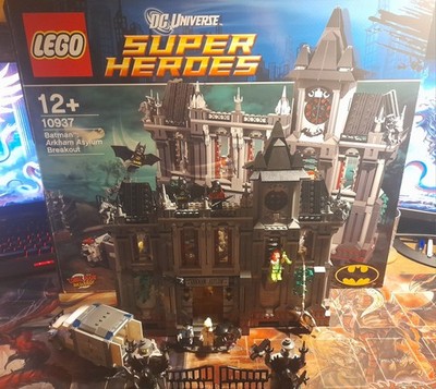 LEGO DC 10937 Batman Arkham Asylum Breakout Complete Set Boxed and ...