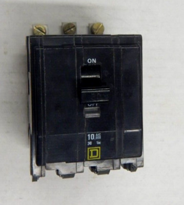 Circuit Breakers - Square D 30 Amp 3 Pole