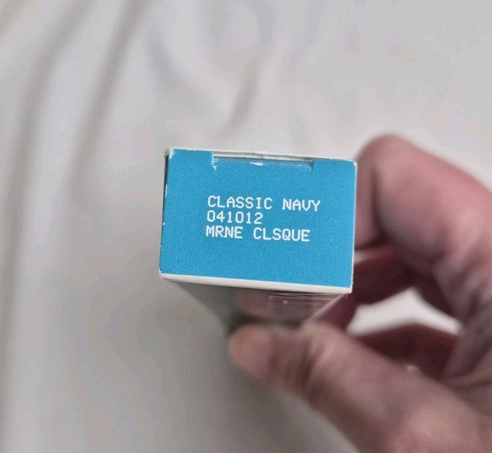 New Mary Kay Weekender Eye Pencil with Sharpener Classic Navy .08oz | eBay