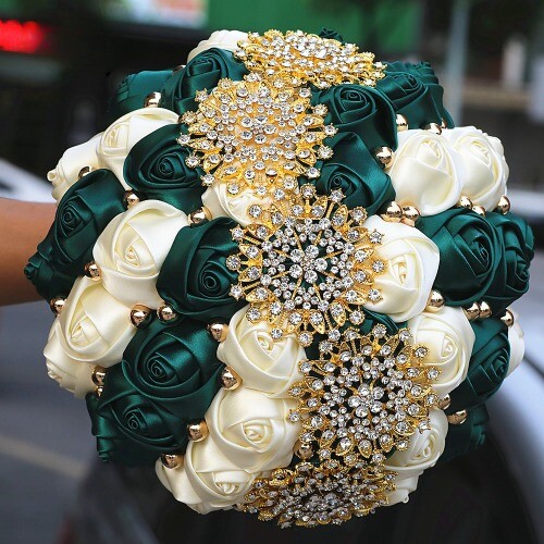 Pict Brooch Wedding Bouquet