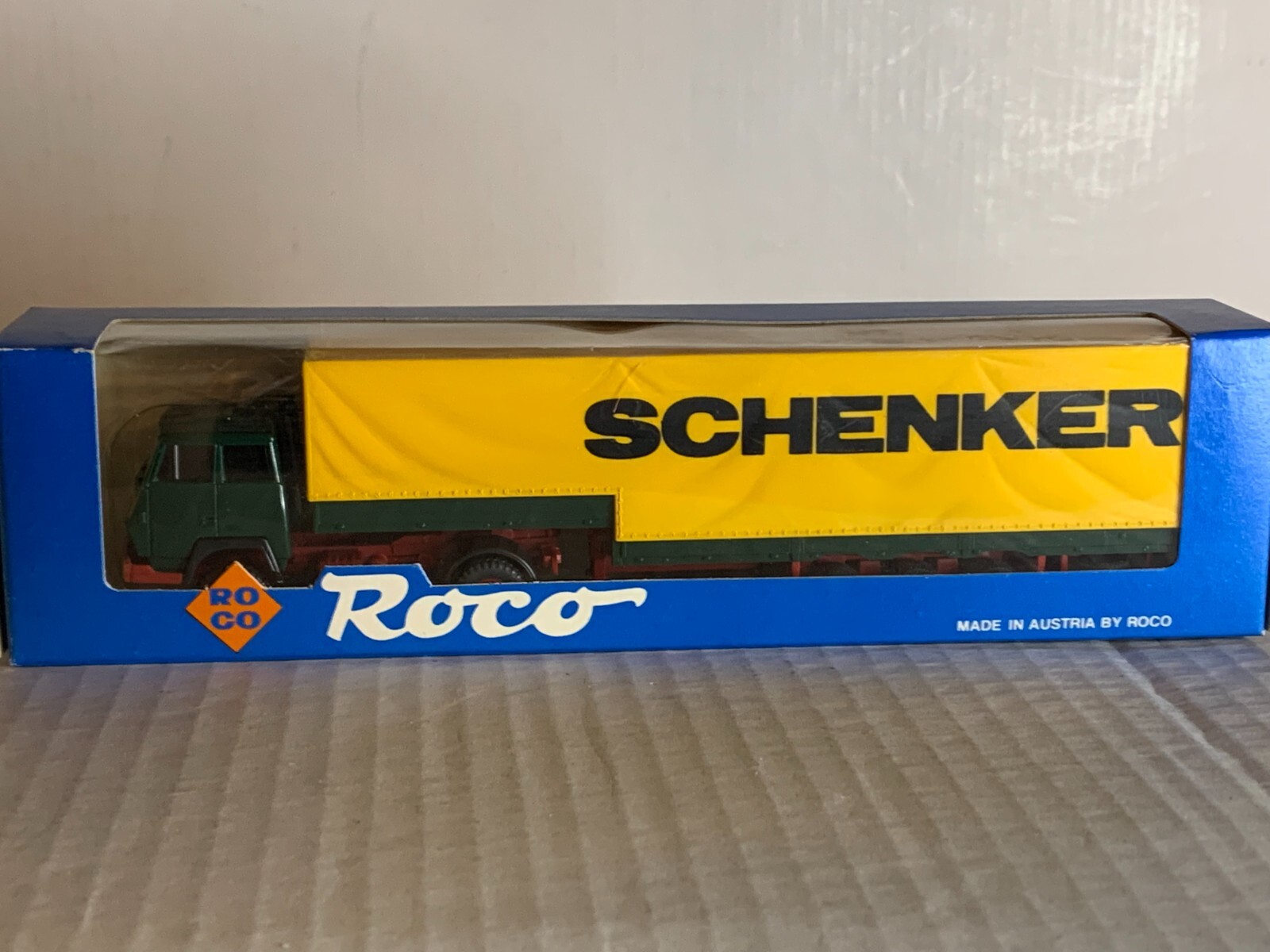 ROCO #1506 Steyr Cab w/Tri-Axle Covered Trailer "Schenker" H.O. 1:87 | eBay