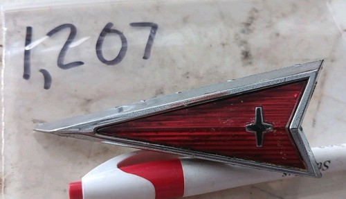 Original 1970s(?) GM Pontiac GTO LeMans Grand Prix Red Arrow Emblem ...