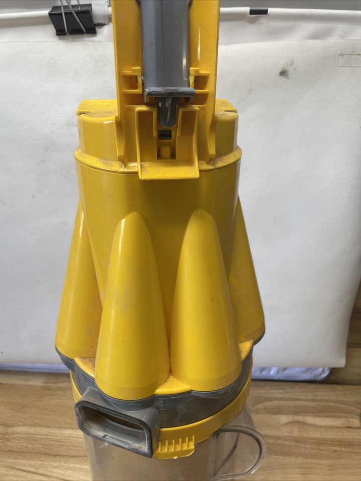 GENUINE DYSON DC07 VACUUM CYCLONE & BIN ASSEMBLY - 904861-55 904476-09 ...