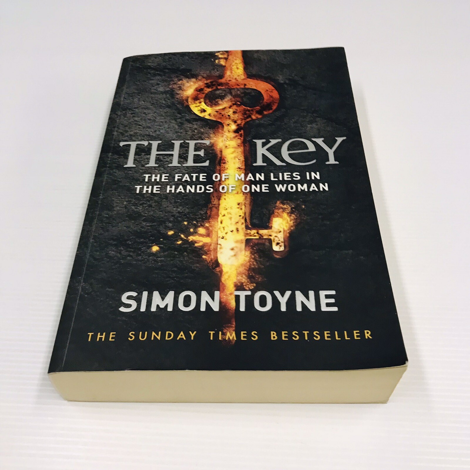 Simon Toyne ~ The Key ~ 1st Edition 2012 Thriller Suspense Fiction ...