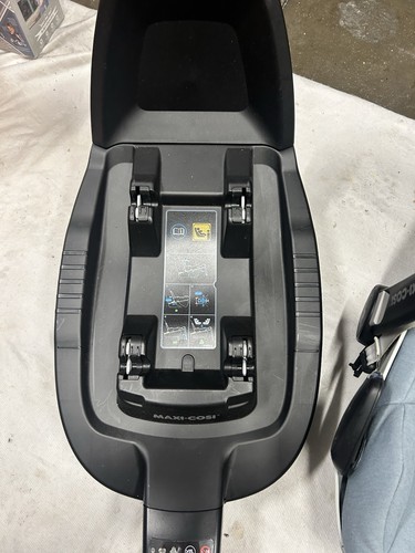 Maxi-Cosi CabrioFix I-Size Isofix Car Seat Base New | eBay UK