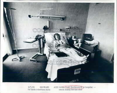 1986 Press Photo AIDS Victim Todd Shuttlesworth in Hospital Room 1980s ...