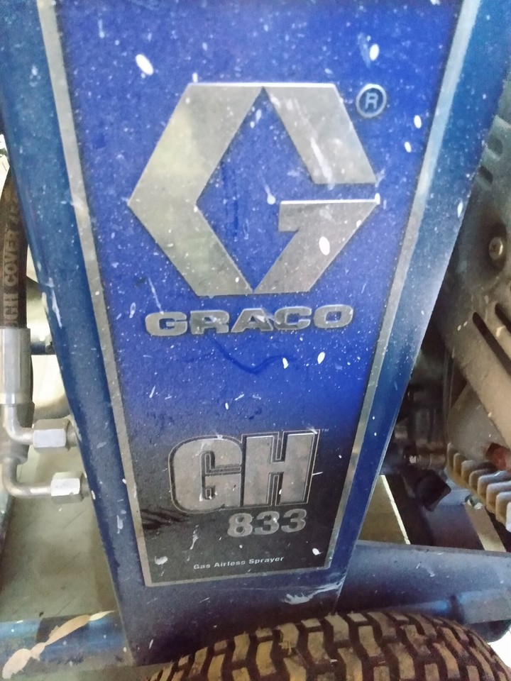 Graco GH 833 Airless Sprayer Honda Gas Engine includes 287843 direct ...