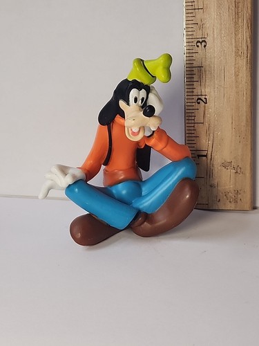Disney Store PVC Plastic 3" Inch Figure - Goofy Sitting | eBay