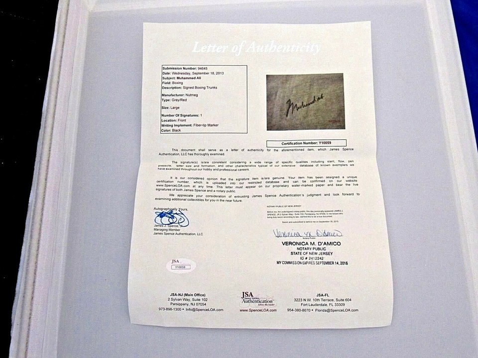 MUHAMMAD ALI BOXING HEAVYWEIGHT HOF SIGNED AUTO RARE ALI BRAND TRUNKS ...