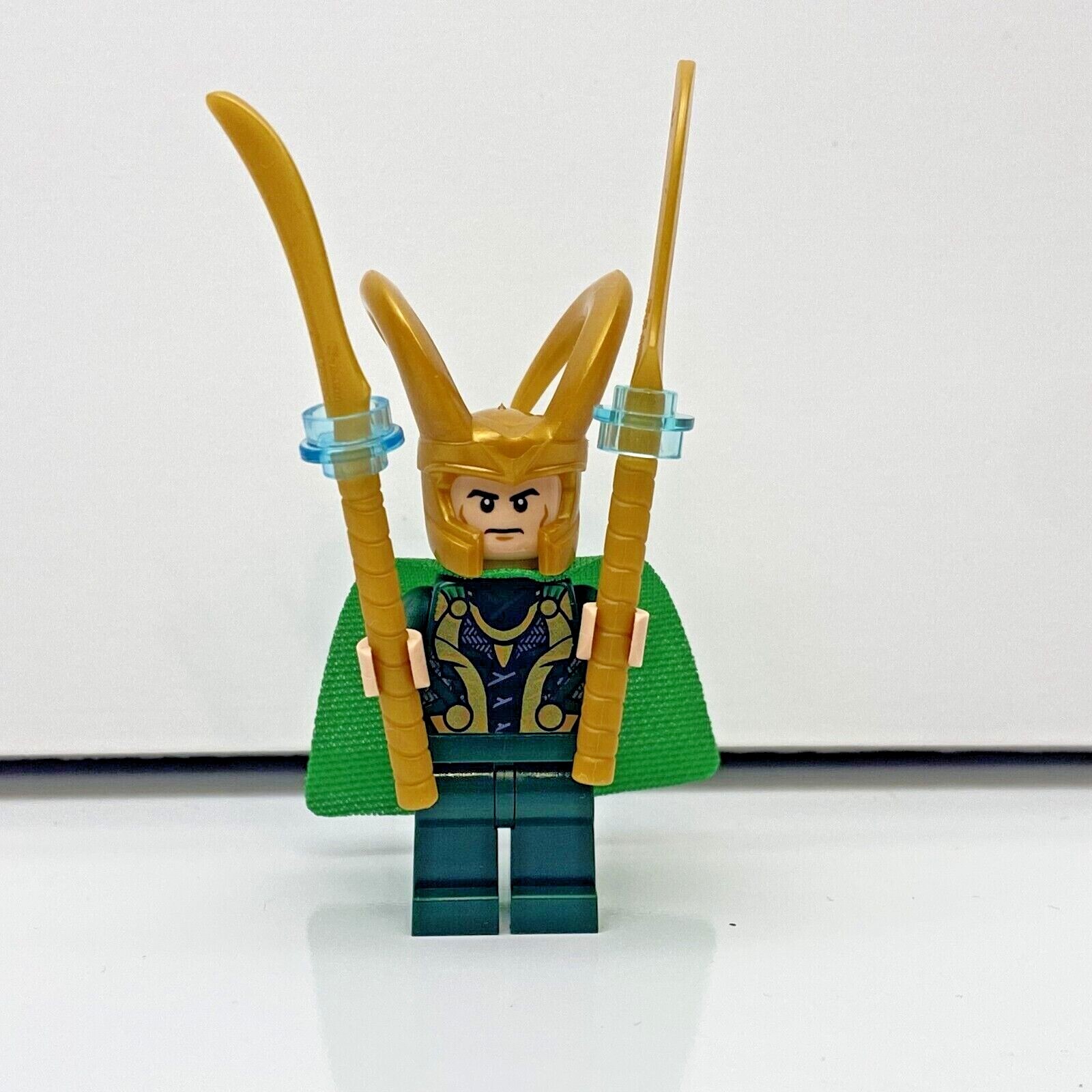 LEGO 76152 Marvel Avengers Wrath of Loki Tesseract Minifigures - Your ...