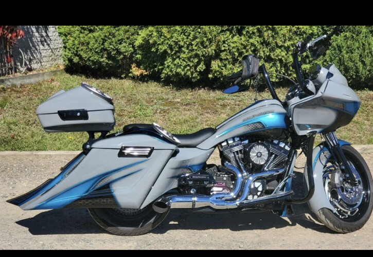 2001 Ultra Classic Custom Baggers Touring FLHRC Road King Classic