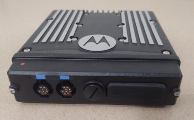 Motorola XTL 5000 M20URS9PW1AN UHF 764-870MHz Remote Mount Two-Way ...