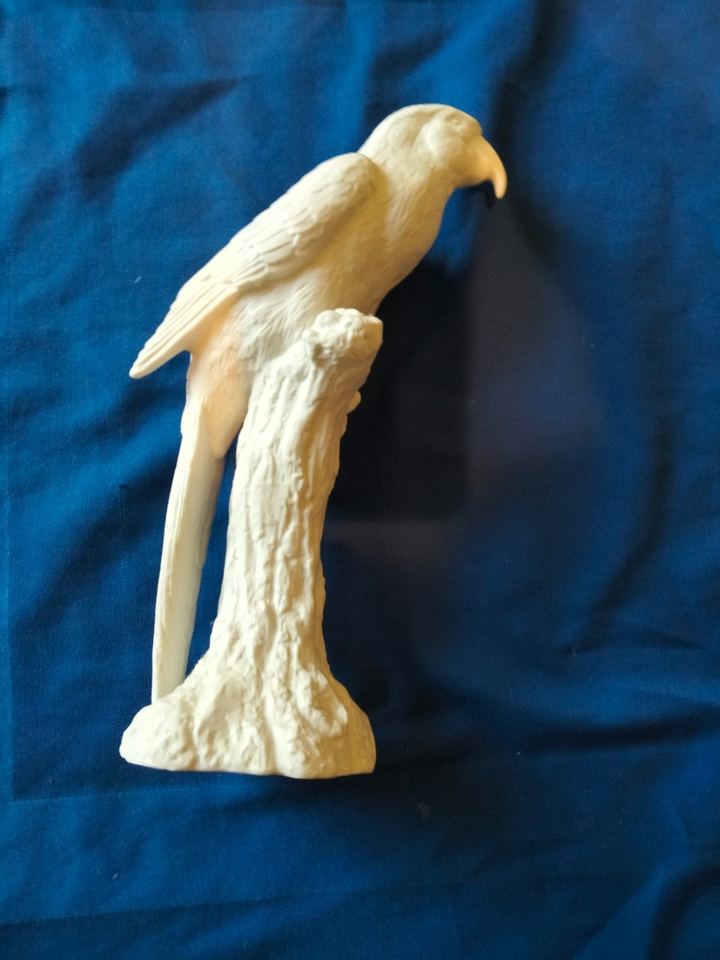 John BESWICK White Matt Ceramic PARROT on Log Model/Statue/Figurine ...