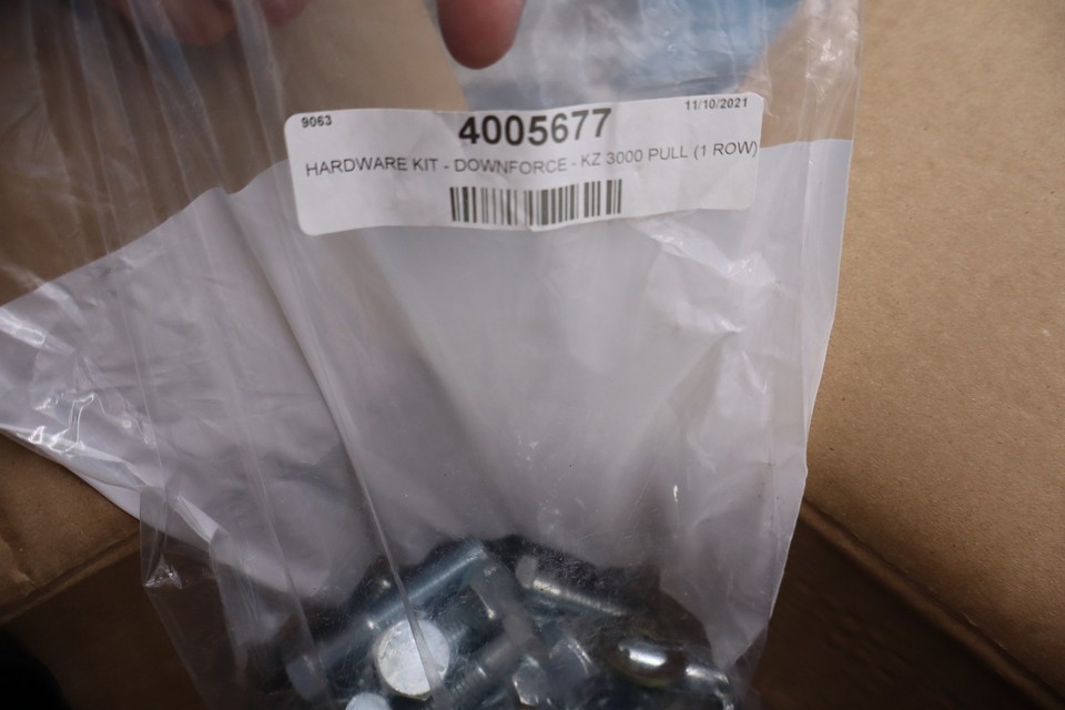 AG LEADER 4005711 ROW BRACKET KIT - SUREFORCE - KINZE 3000 PULL UNIT | eBay