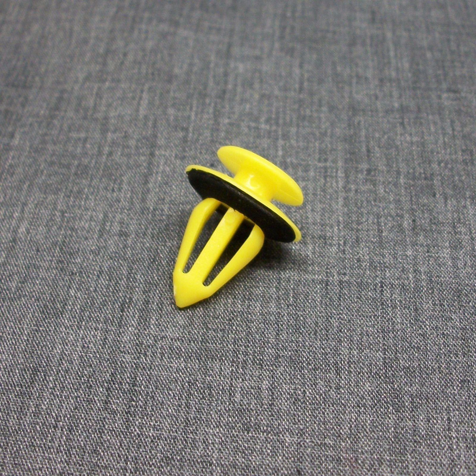 Range Rover L322 A-Post & B-Post Trim Retaining Clips DZM000070 x 10 ...