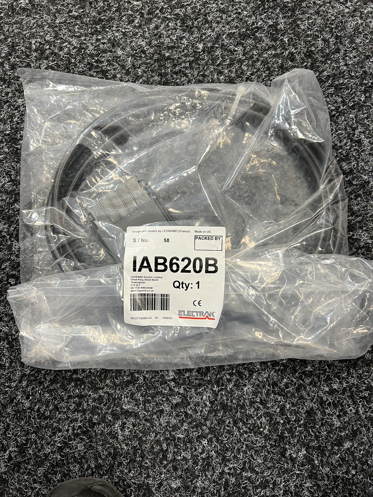 Legrand Electrak IAB620B 2.0M 16Amp Male Intersoc to Female GST *FREE ...