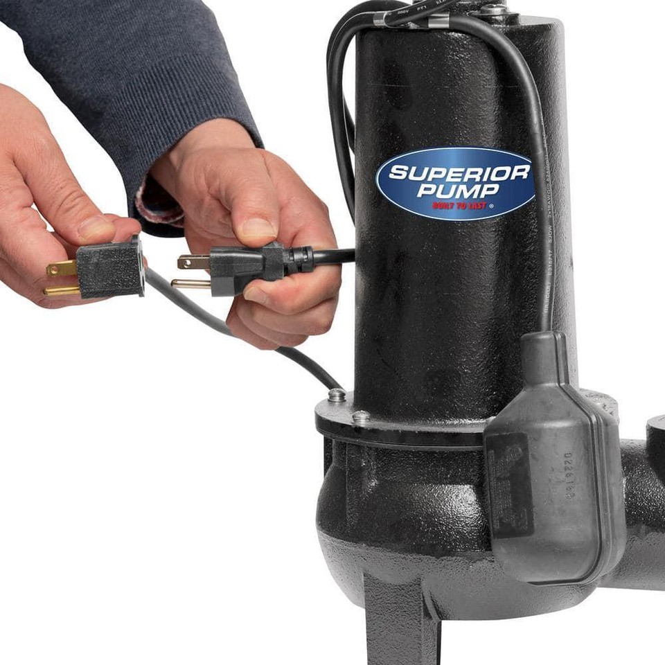 1/2 HP Submersible Cast Iron Sewage Ejector Pump, 80 GPM, Automatic ...