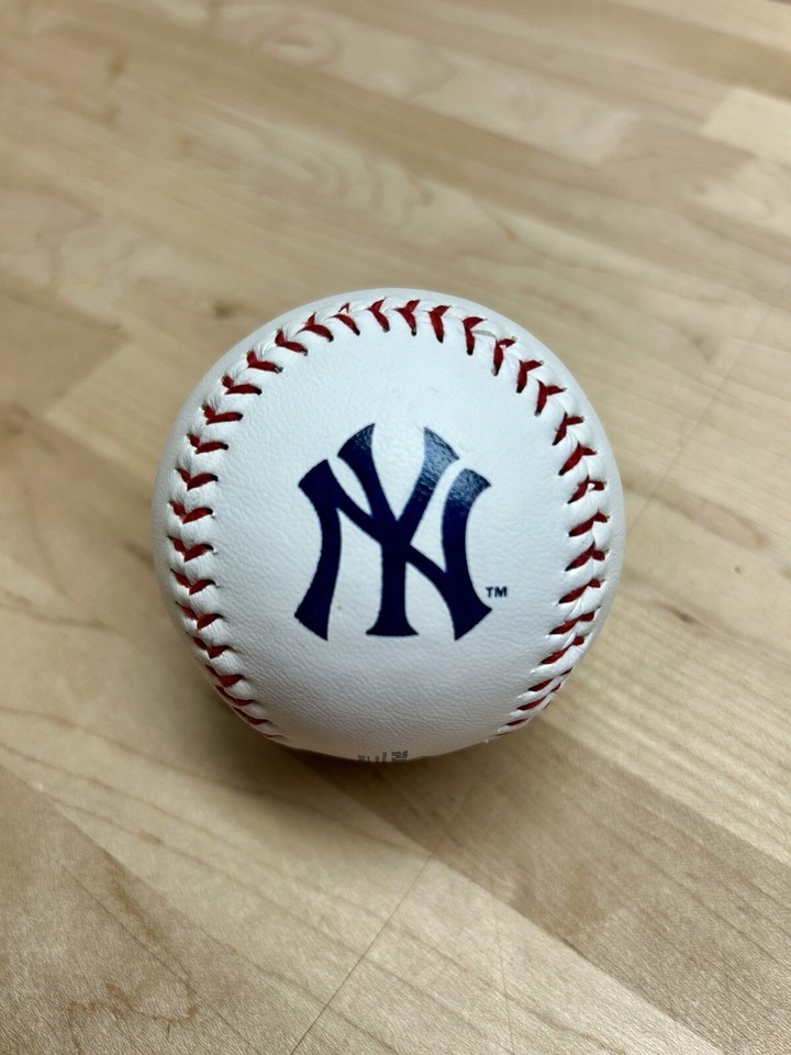 Rawlings MLB New York Yankees 99 Judge Logo Baseball, Official, White ...