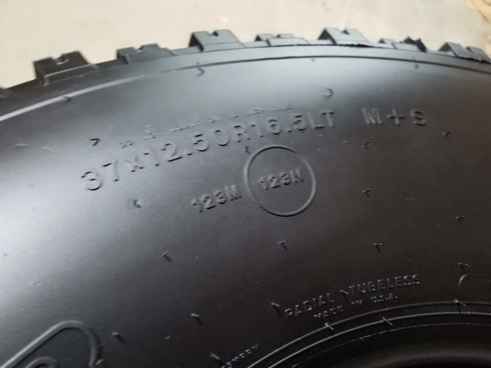 NOS HUMVEE HMMWV TIRE WITH GOODYEAR M998 HUMMER H1 37X12.5X16.5 RADIAL ...