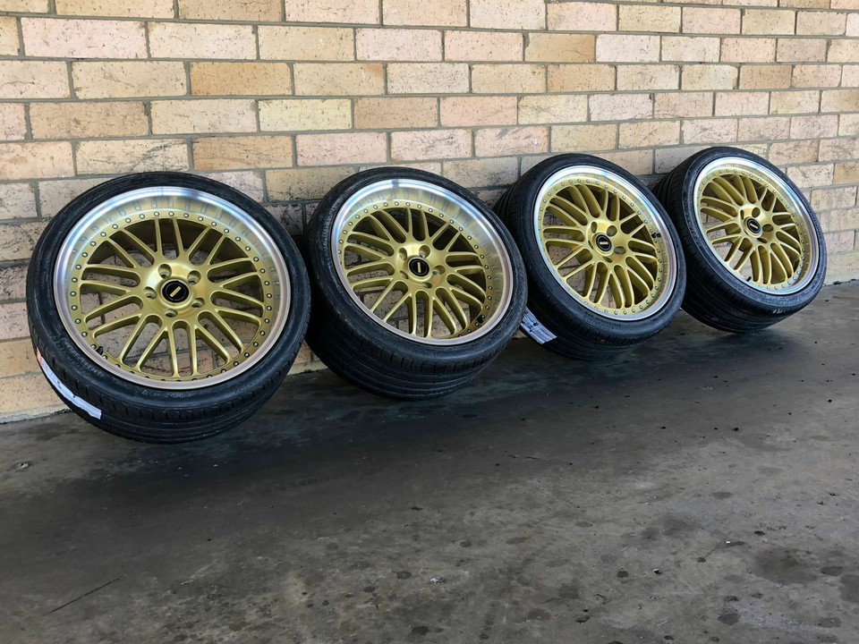 4X GENUINE SIMMONS 19” OM-1 VF VE STAGGERED LIP WHEELS & NEW TYRES SSV ...