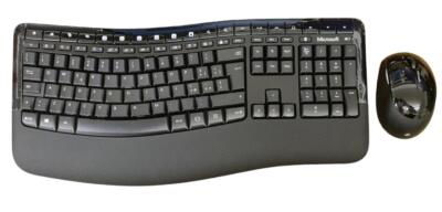 Microsoft 5050 Wireless Comfort Desktop Keyboard and Mouse Italian ...