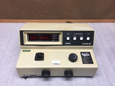 Analytical Instruments - Spectronic 20 Spectrophotometer