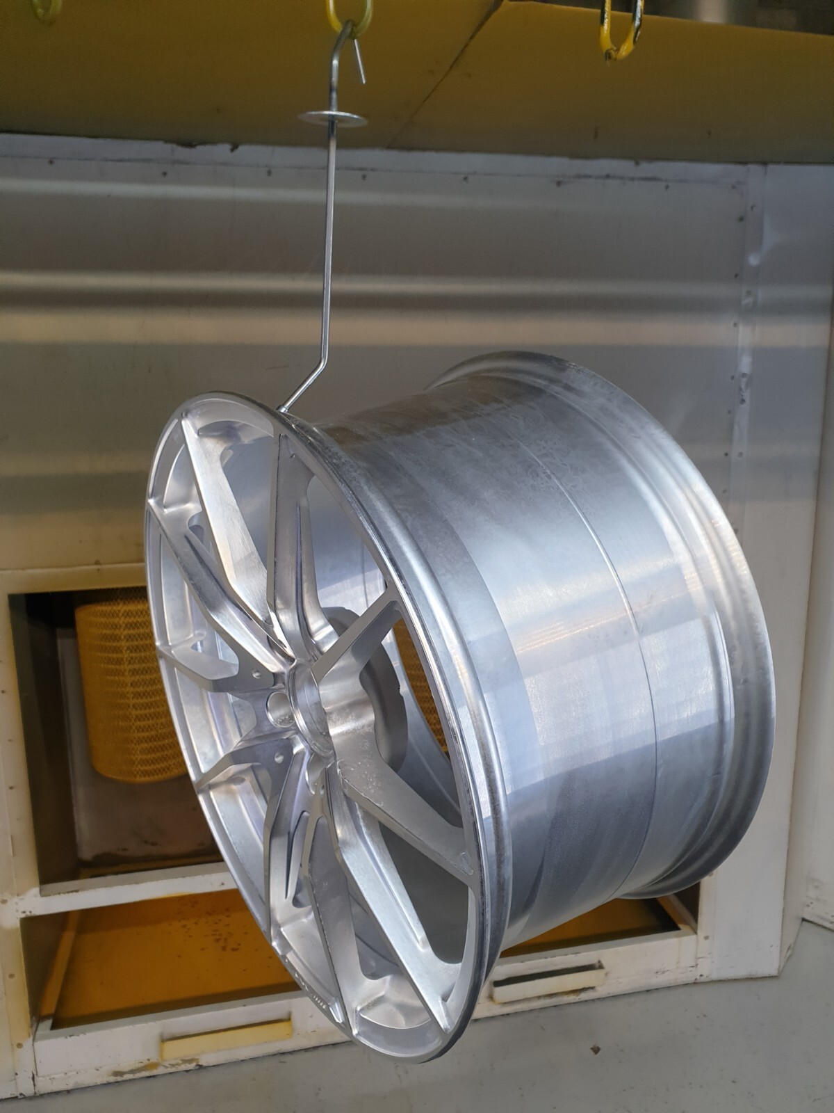 ALLOY WHEEL HOOKS REFURBISHMENT POWDER COATING HANGERS SPRAYING BY ...