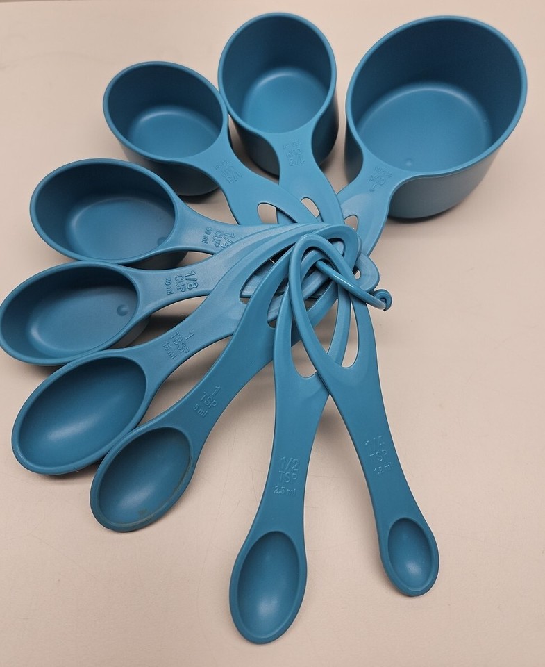 8 Unbranded Country Blue & Black Measuring Cup Set + 8 Measuring Spoons ...