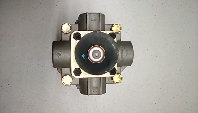 Bendix Brake Valve Basic 101100 E-10 for sale online | eBay