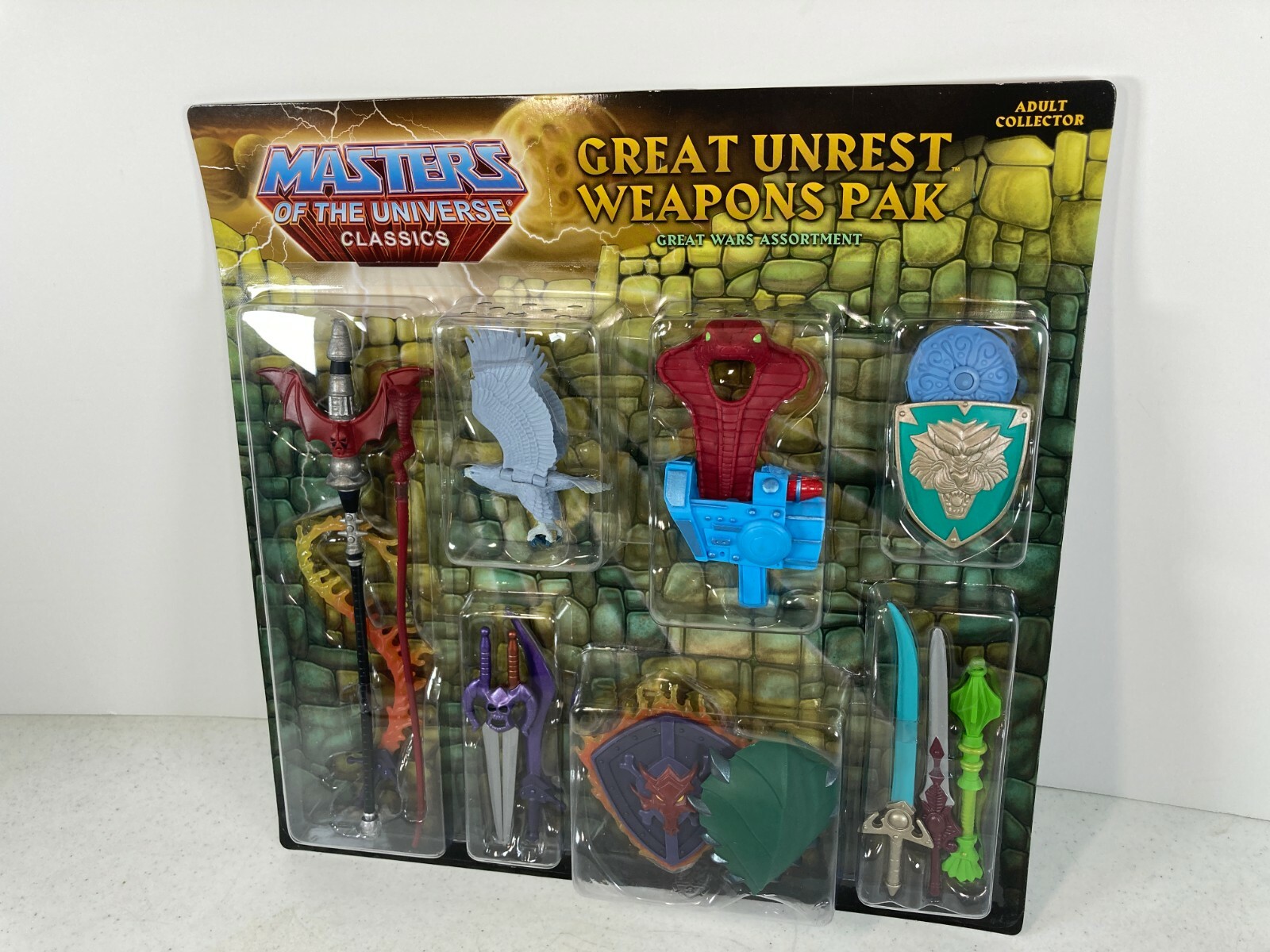 Masters of The Universe Classics The Great Unrest Weapon Pack Draego ...