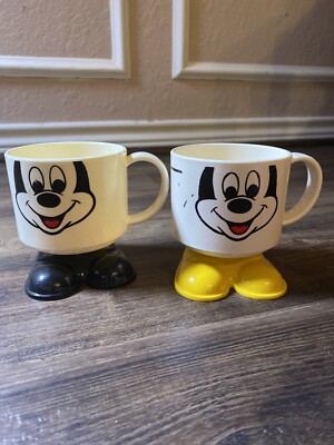 Vintage 2 Disney plastic cups with feet | eBay
