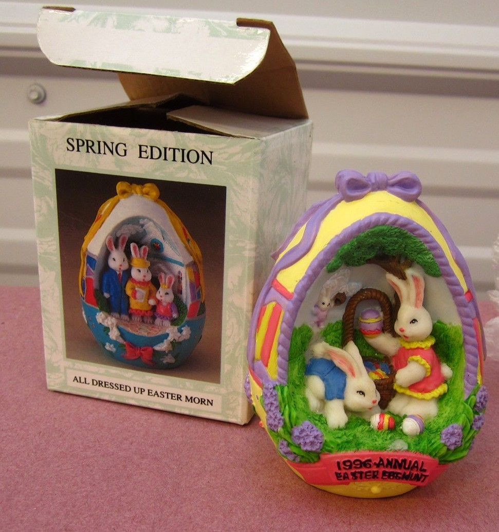 PETER COTTONTAIL decorative egg Easter Bunny w/ box 1996 Pageant 4 ...