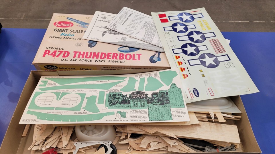 2pc Lot GUILLOWS Balsa Wood Aircraft Model Kit Corsair Thunderbolt ...